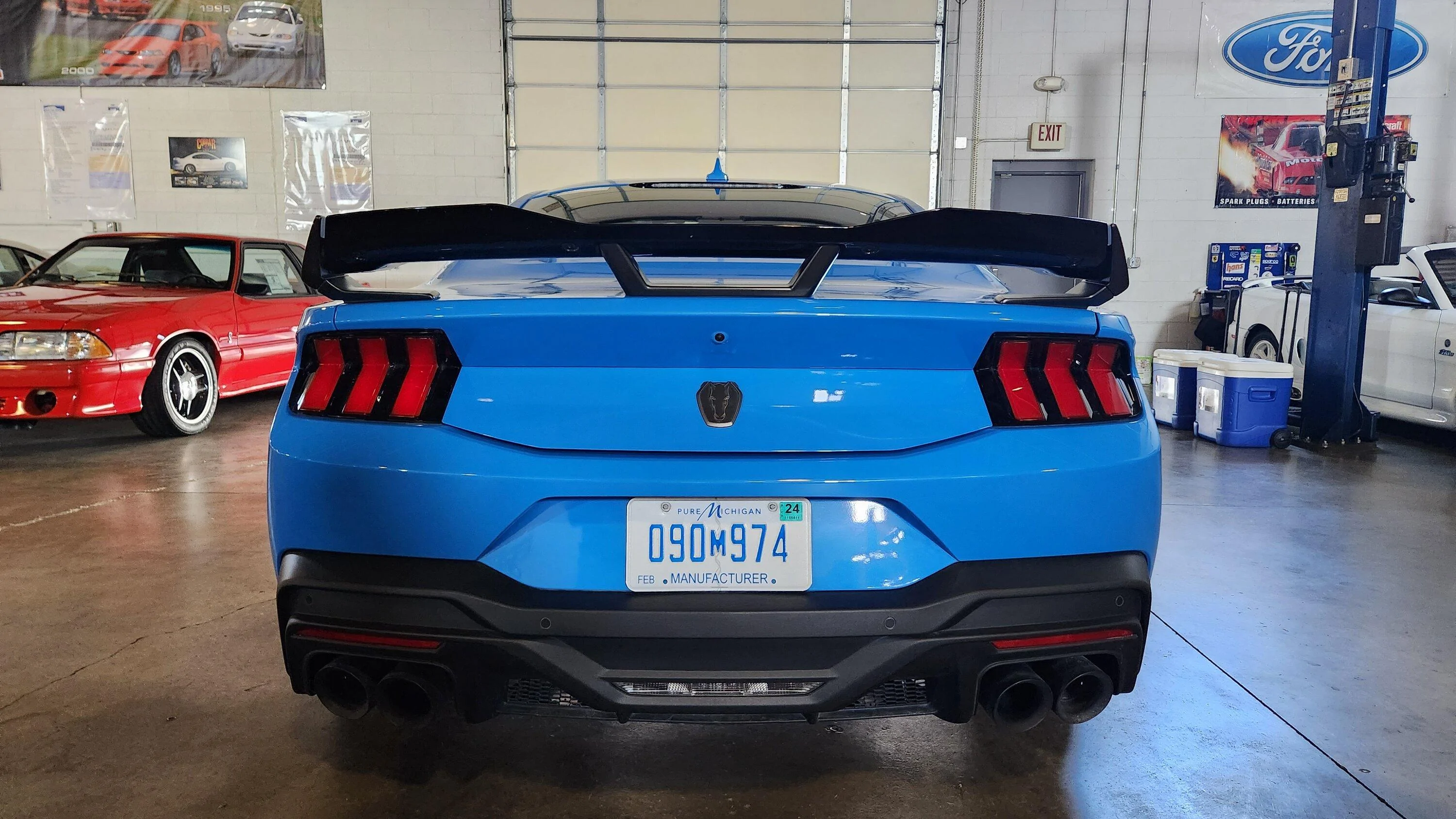 Grabber Blue Dark Horse with Handling Pack in Detroit Area | Mustang7G ...