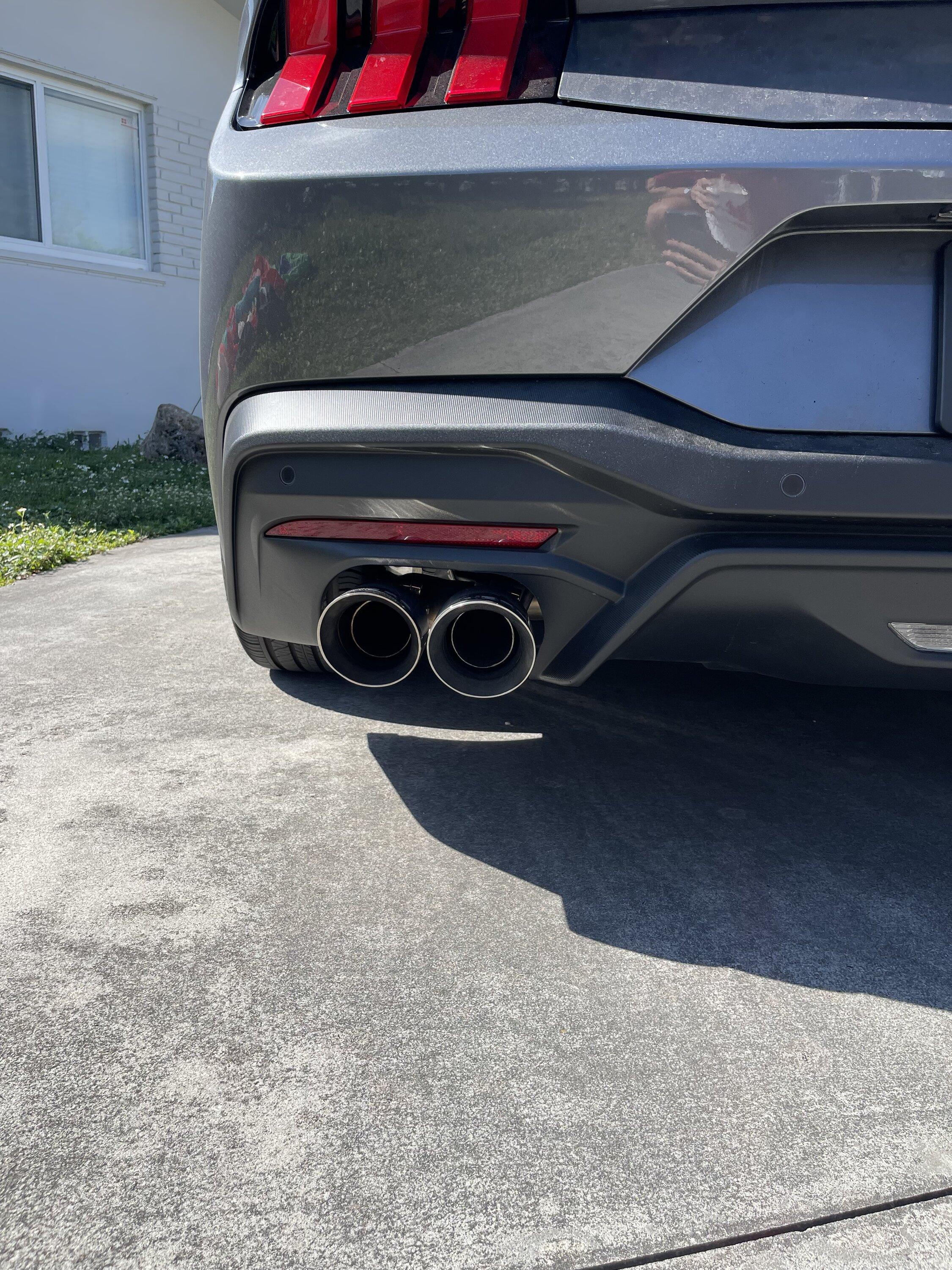 Dual to quad tip conversion for non-active exhaust | Mustang7G - 2024 ...