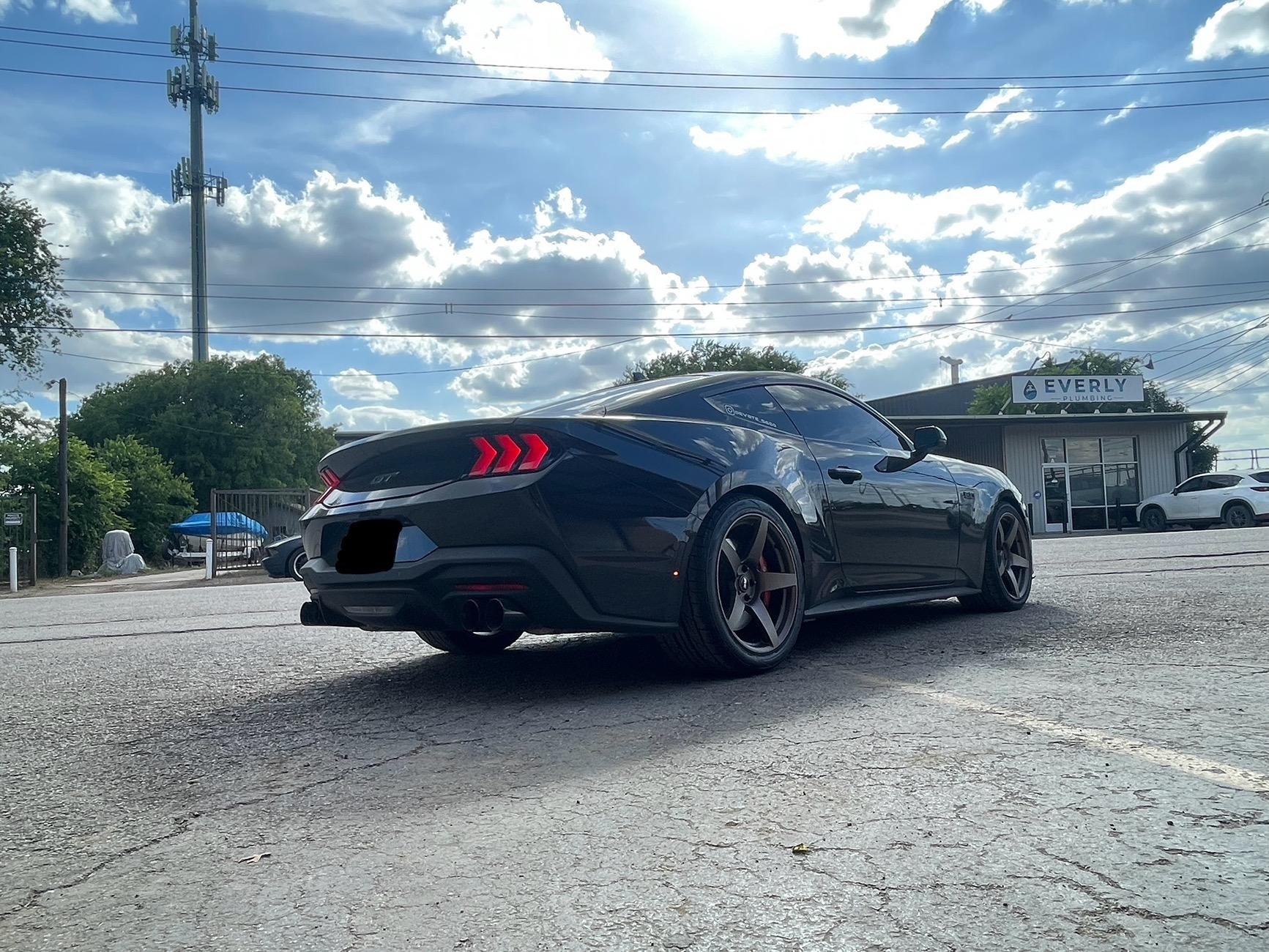 Bronze SVE R355 wheels + 305/35 rear 285/35 front tires installed | Mustang7G - 2024+ S650 ...