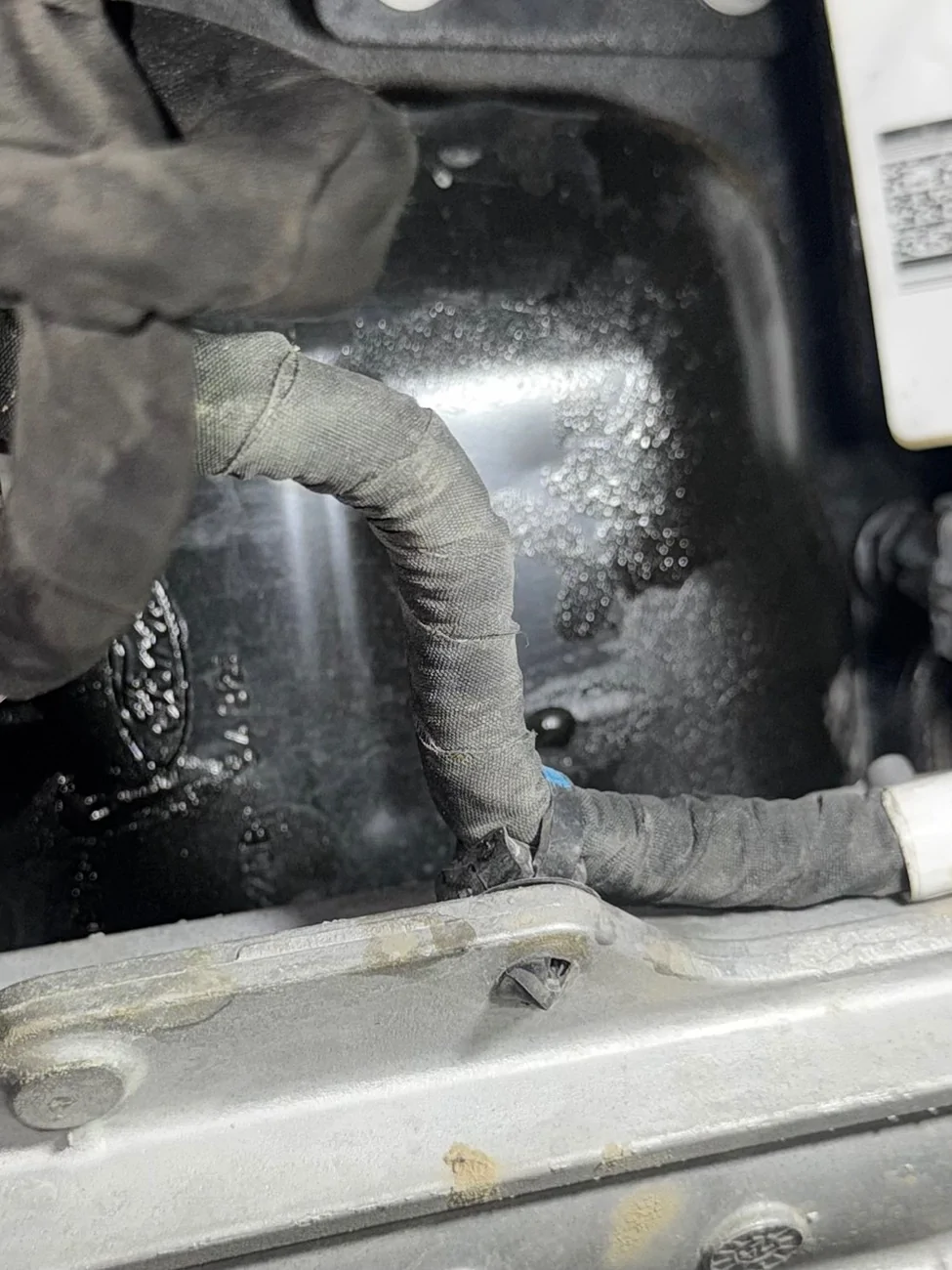 Engine Oil Leak Issue | Mustang7G - 2024+ S650 Mustang Forum (Dark ...